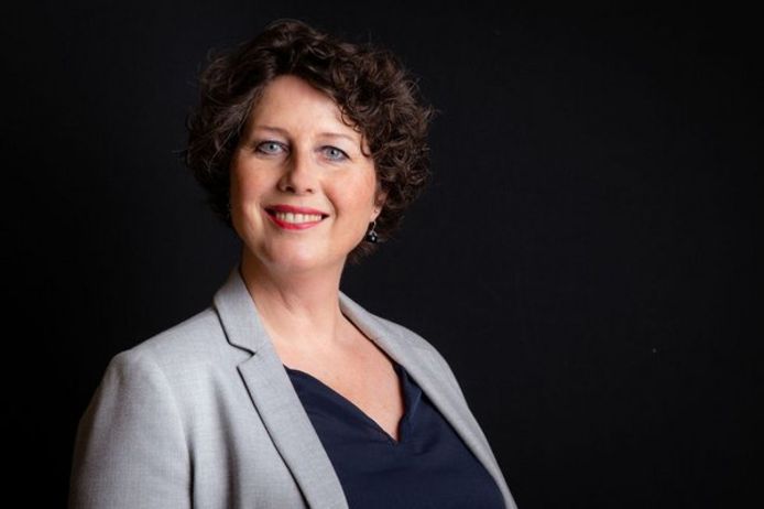 Claudia Schipper benoemd als wethouder van Altena | Altena | AD.nl