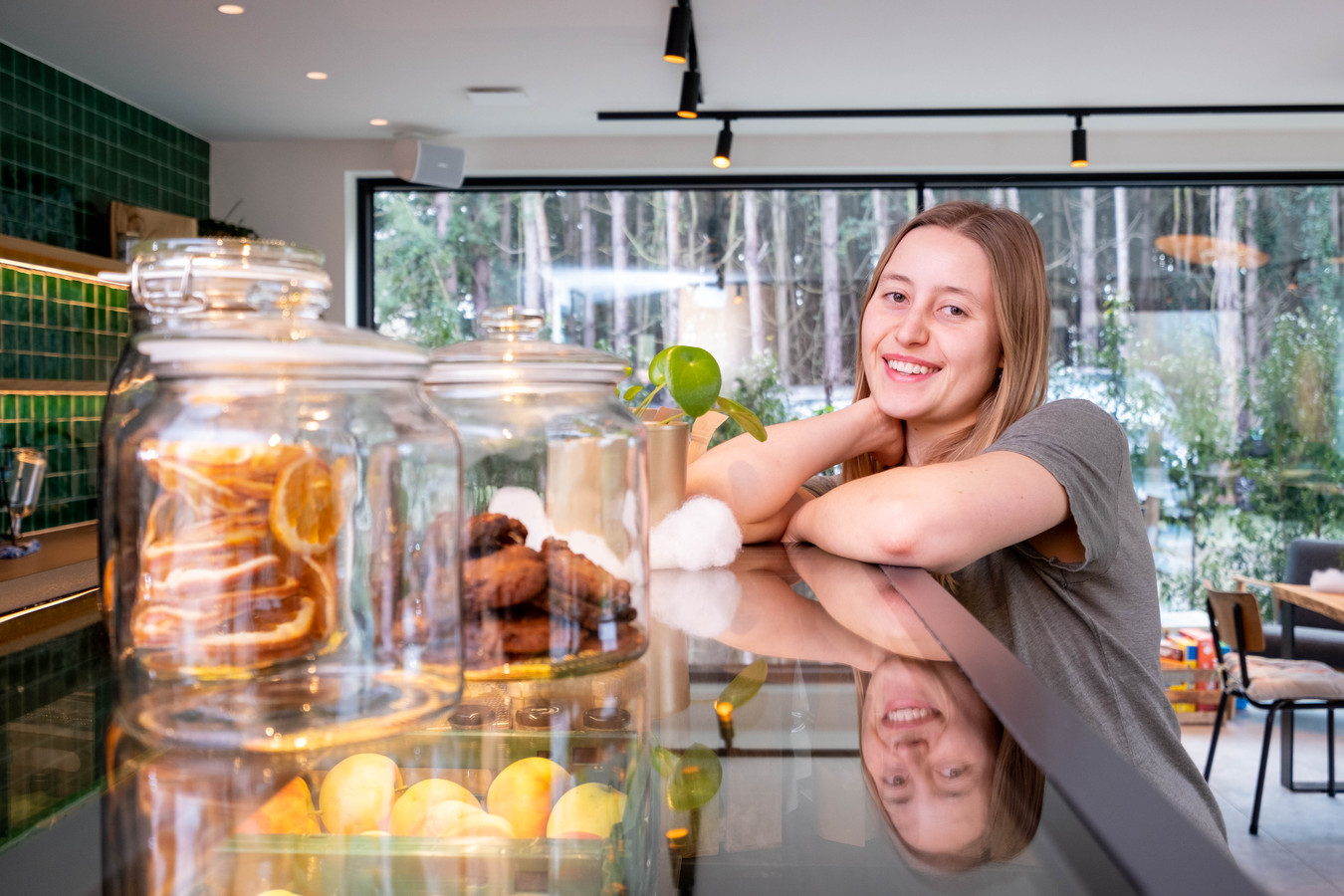 Eva (22) heeft met Evana in Itegem een eigen gelegenheidsrestaurant ...
