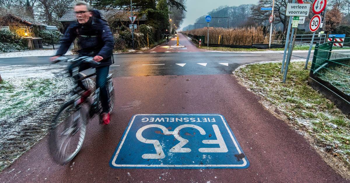 Gevaarlijke kruising F35 in Hengelo wordt eindelijk aangepakt: ‘Als het ...