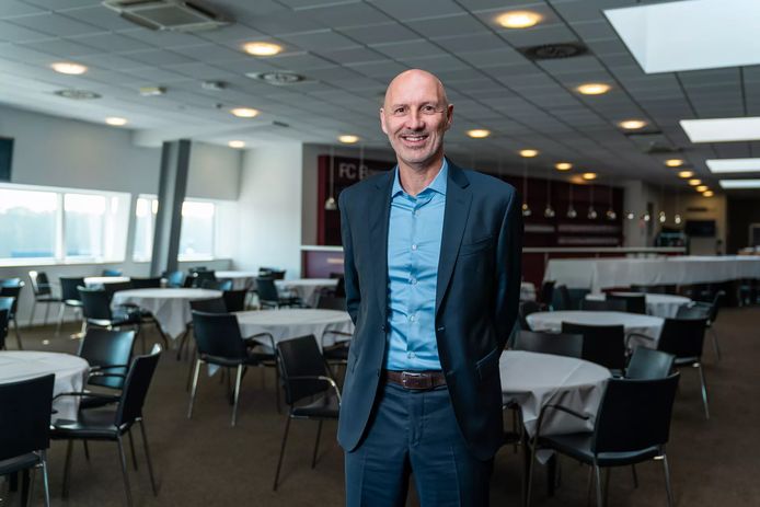 Bij ADO krijgt Scott McLachlan steeds meer invloed: wie is deze ...