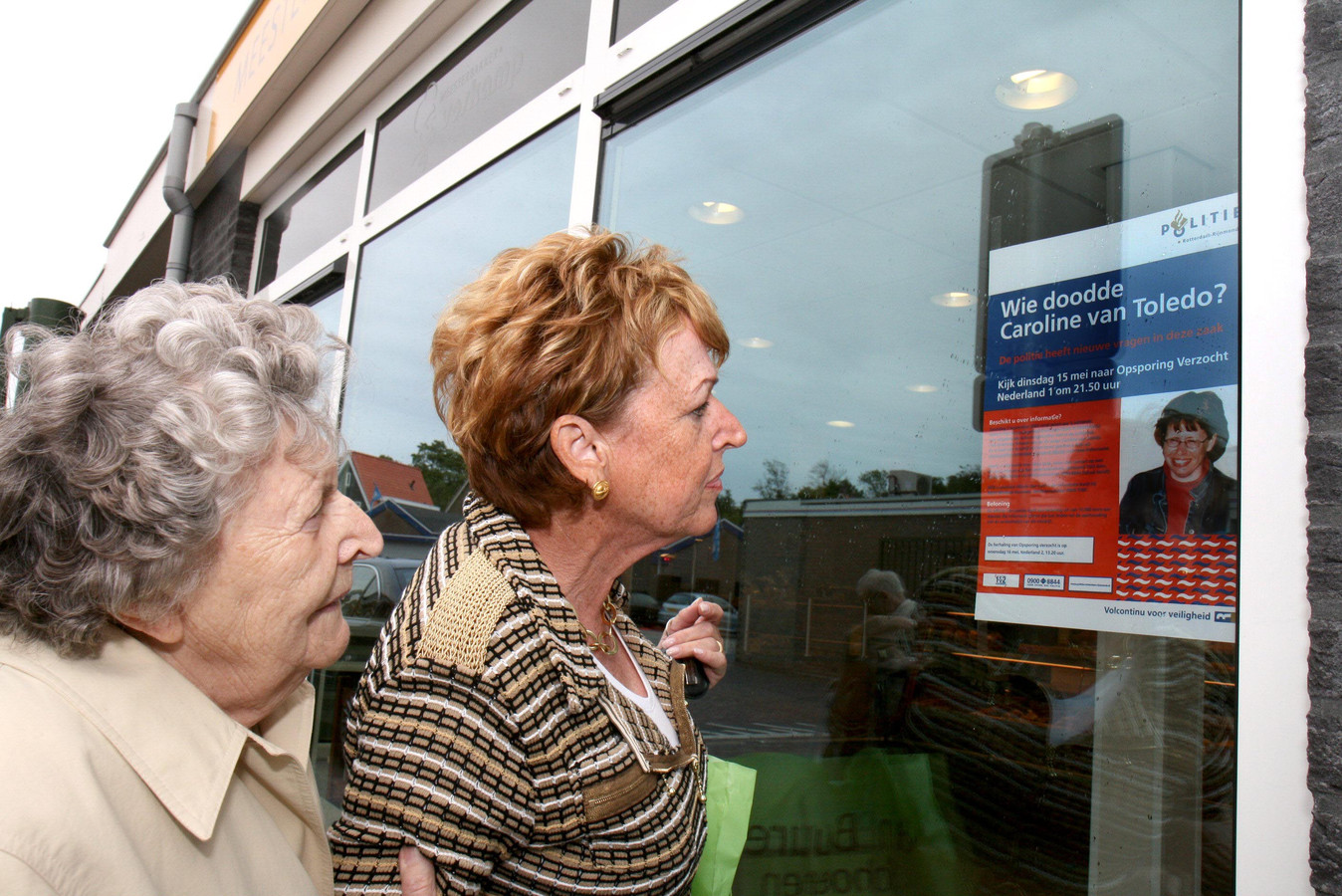 Zeventien jaar na wrede moord op haar dochter dacht ze rust te vinden ...