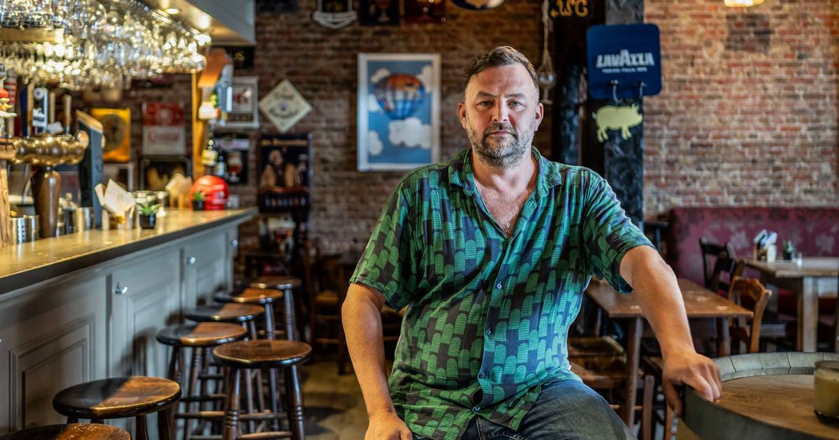 Hans Van der Poten zet zijn café De Sixtijn in de etalage: “Na vijftien ...