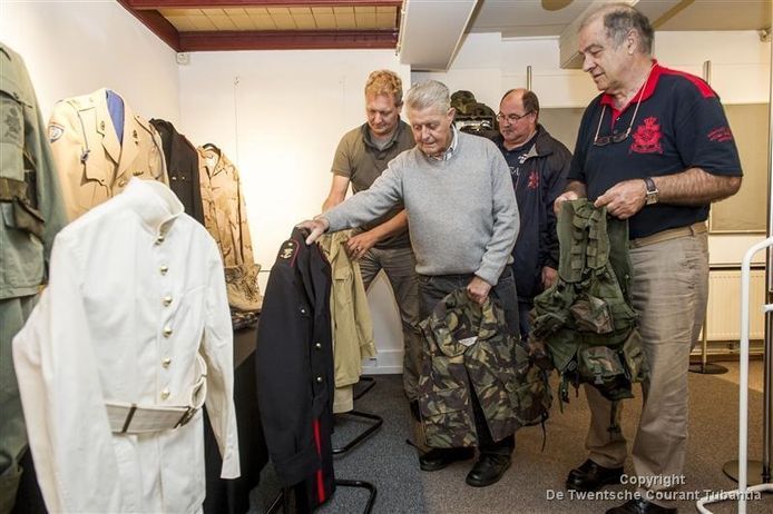 De jongens van De Witt: Expo over 350 jaar mariniers in Holten ...