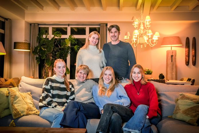 Wielerfamilie Knaven blikt terug op roerig jaar: ‘Ik kreeg een agent ...