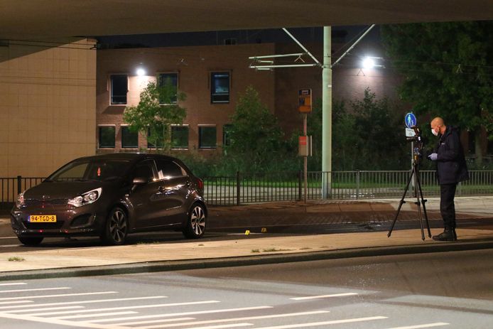 10 jaar cel voor schutter die klemgereden auto onder vuur nam op ...