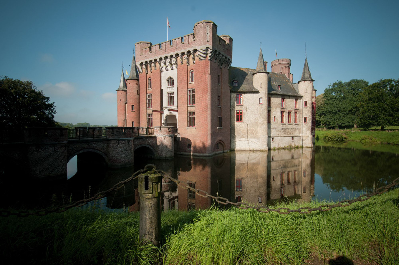 Spektakel ‘Kerstmagie' keert na jaartje afwezigheid terug naar kasteel ...