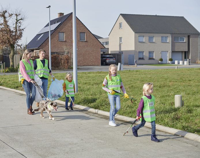 660 Roeselarenaars ruimen zwerfvuil op tijdens jaarlijkse actie ...