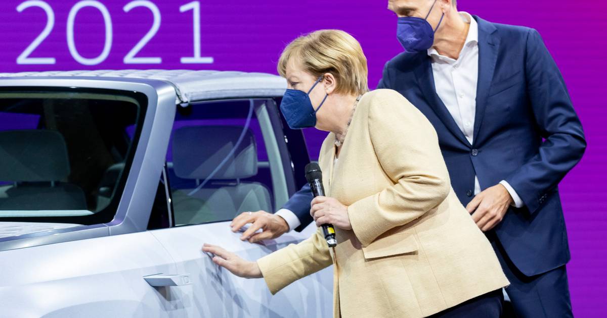 Merkel pleit voor CO2-vrije transportsector op grote autoshow | Auto ...