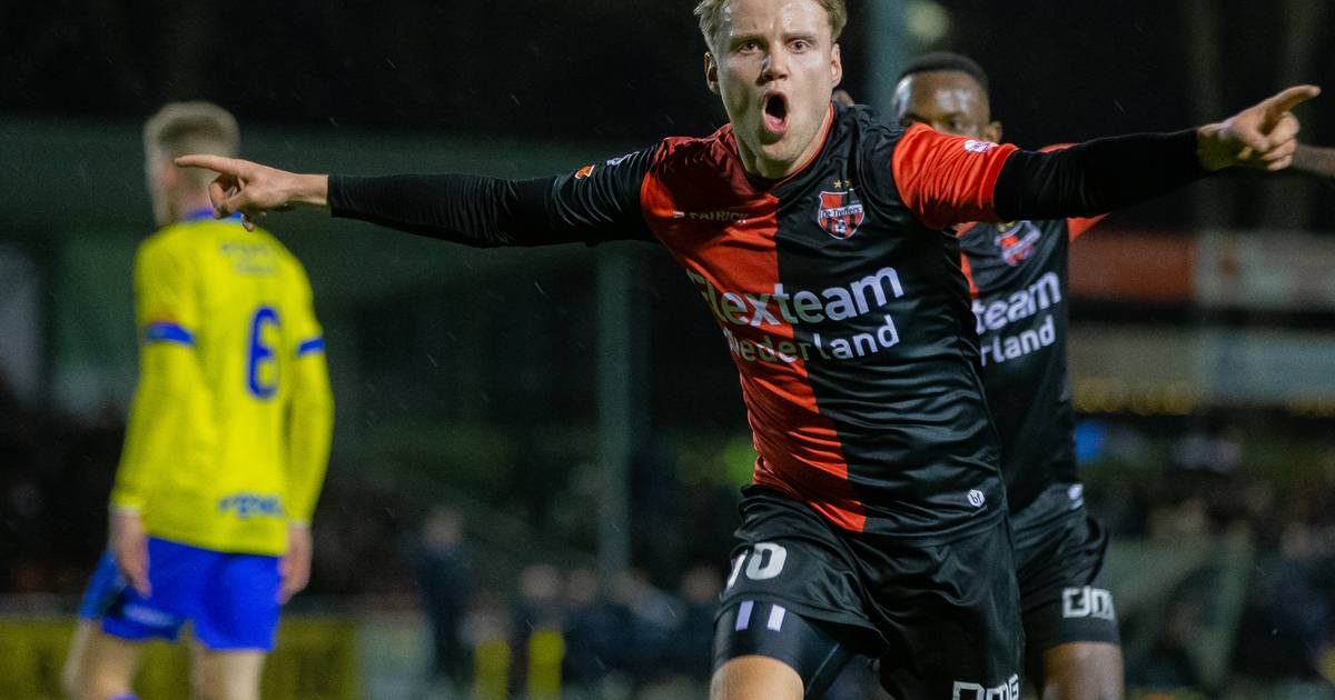 Groesbeekse invasie op de Vijverberg: De Treffers met twaalf bussen ...