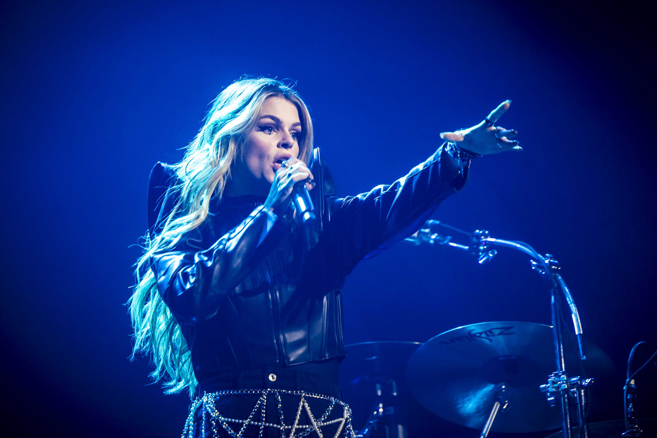 Davina Michelle moet concerten verplaatsen vanwege ziekte: ‘Stem echt ...