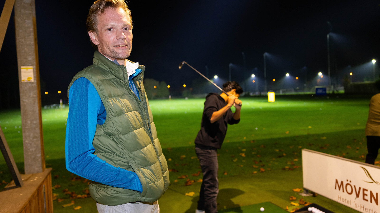 Asielzoekers mogen gerust een balletje slaan op de golfbaan, zegt ...