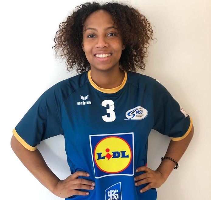 Sharon trotseert taalbarrières, eenzaamheid en corona voor haar ...