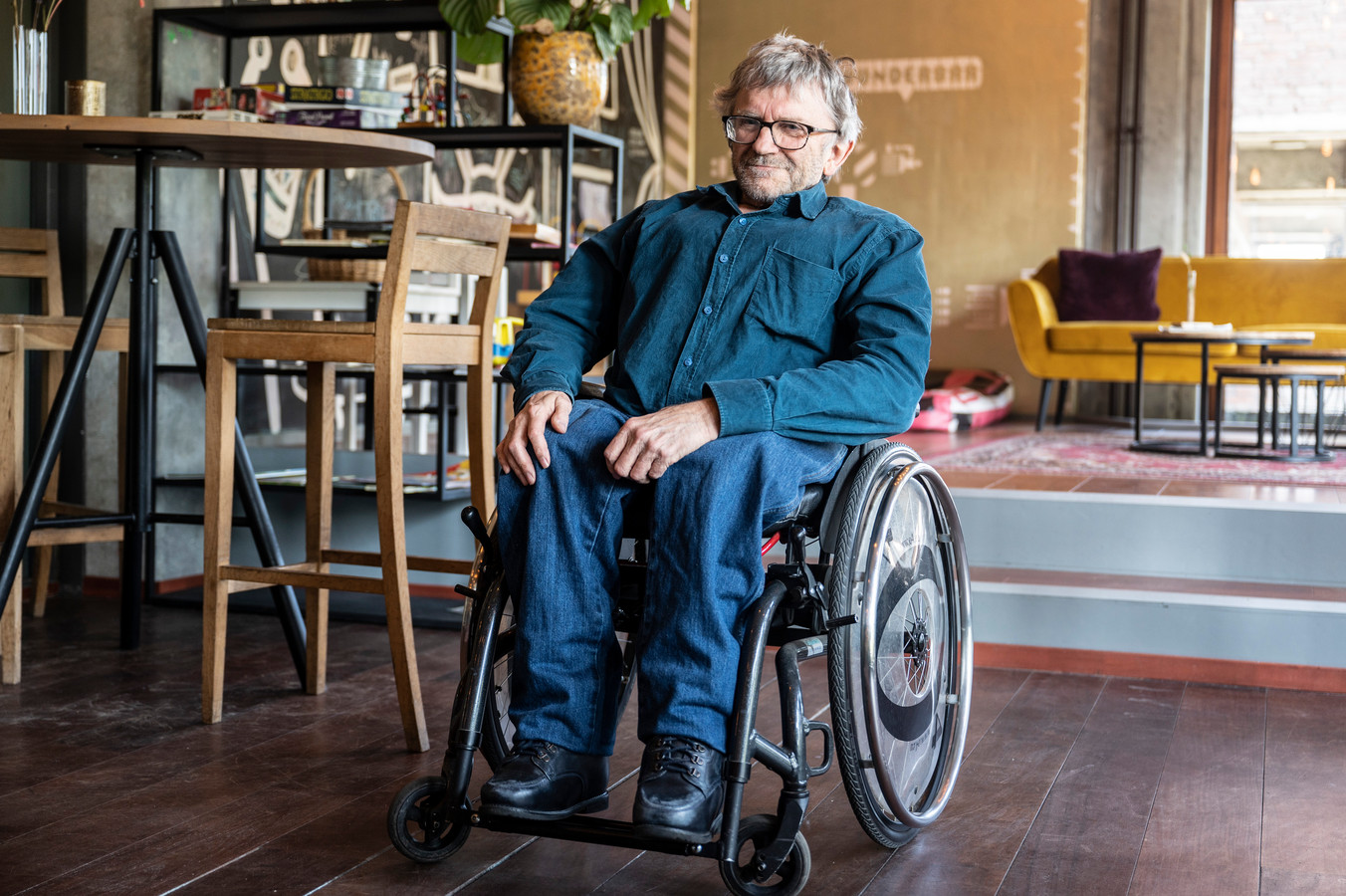 Jan (65) gaat dood, maar is eerst nog aanwezig op zijn eigen uitvaart ...