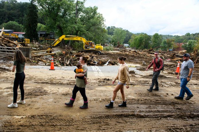 Al zeker 128 doden door storm Helene in VS, beelden tonen enorme ...
