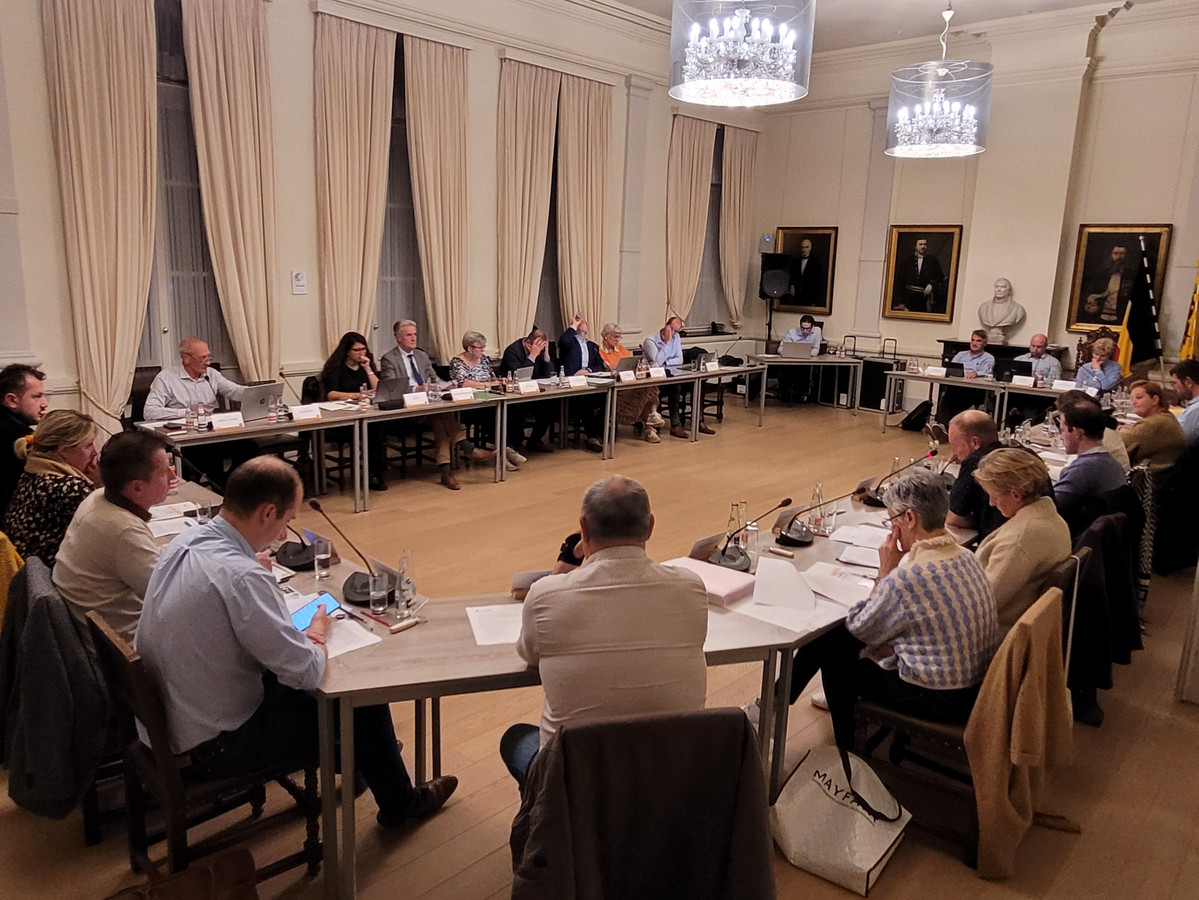 Ook Tielt haalt de broekriem aan: alle lichten uit ’s nachts en ... Ook Tielt haalt de broekriem aan: alle lichten uit ’s nachts en ...