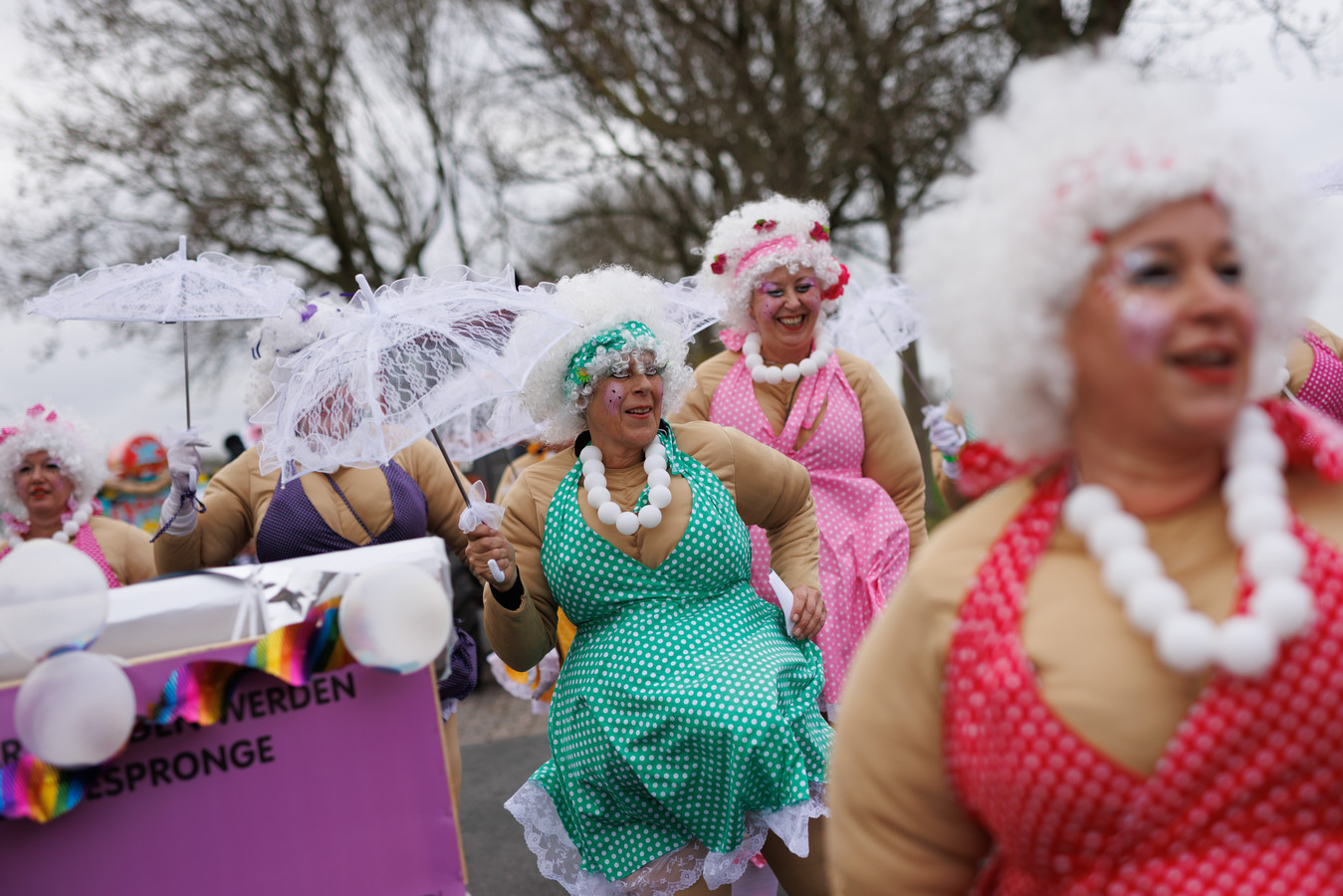 Carnaval wordt meer en meer het volksfeest buiten, ook al zijn er ...