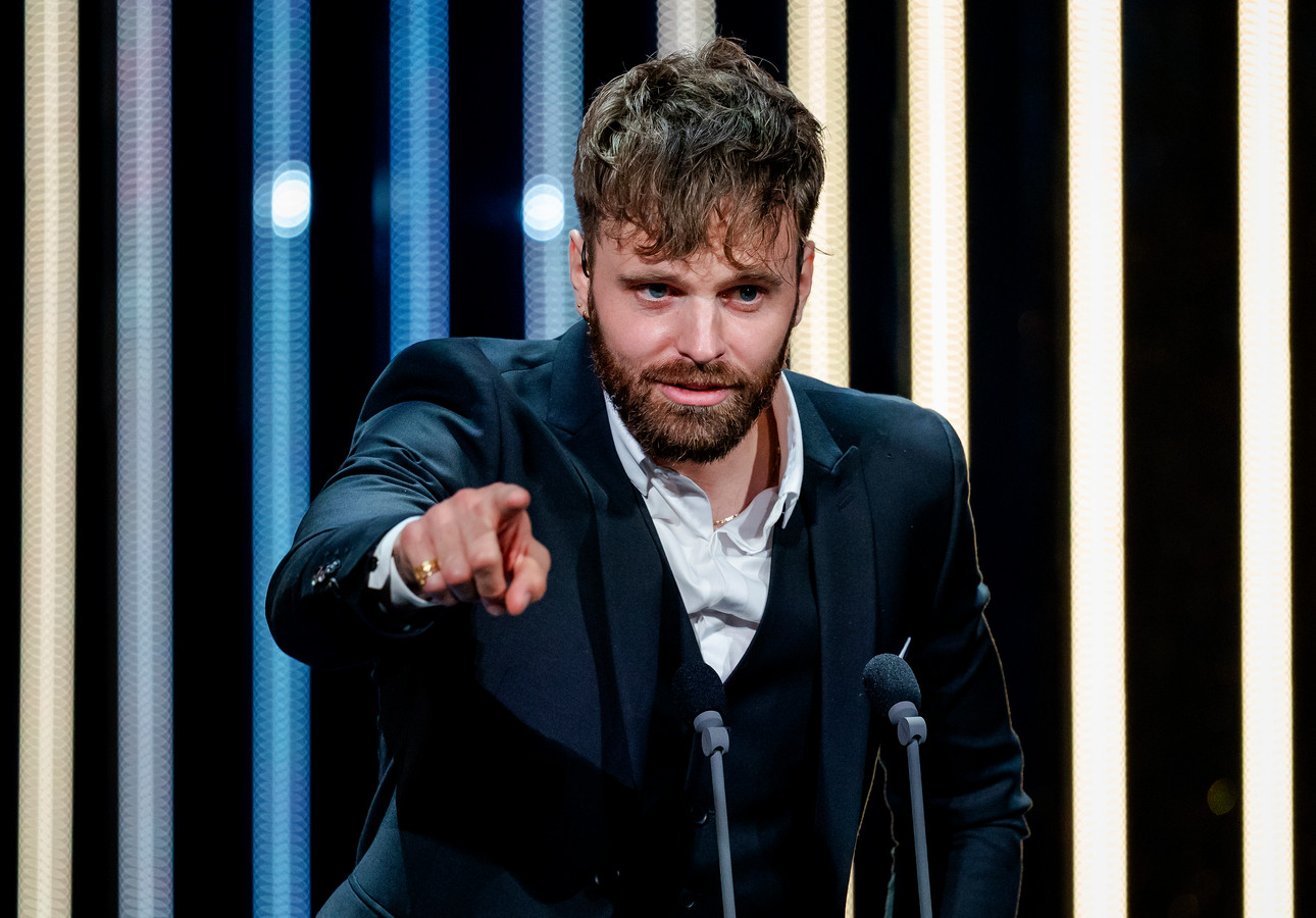 Tim Hofman maakt documentaire over euthanasie bij jongeren | Foto | AD.nl
