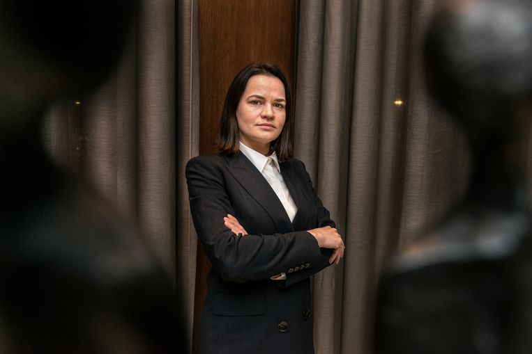Svetlana Tichanovskaja, het geweten van Belarus: ‘De tijd van vreedzaam ...