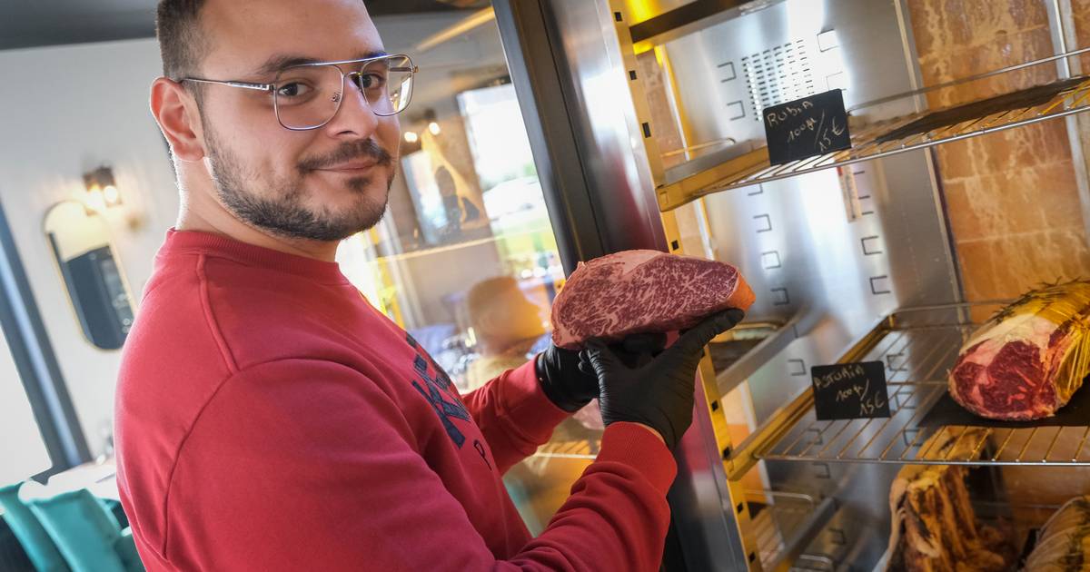 NET OPEN. Tayfun (24) opent La Villa Noza in Nossegem: “Vleesrestaurant ...
