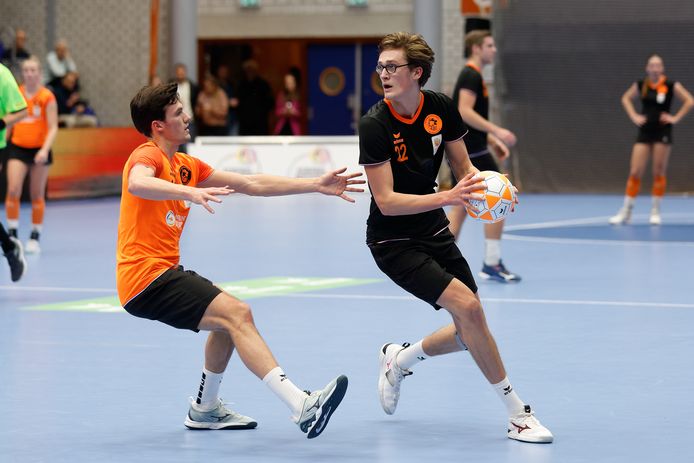 Korfbalbroers Bo en Mees Oppe tégen elkaar: ‘Normaal wil je je ...