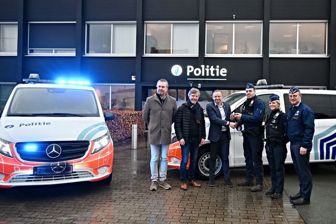 Na de ontelbare Volkswagens, nu voor het eerst ook Mercedes-combi’s ...