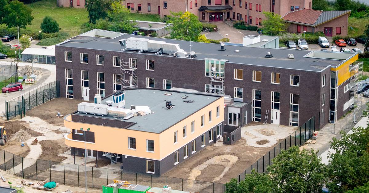 Drievoudig moordenaar wanhopig in tbs-kliniek: ‘Ik zit langer in de kliniek dan Mandela in de ...