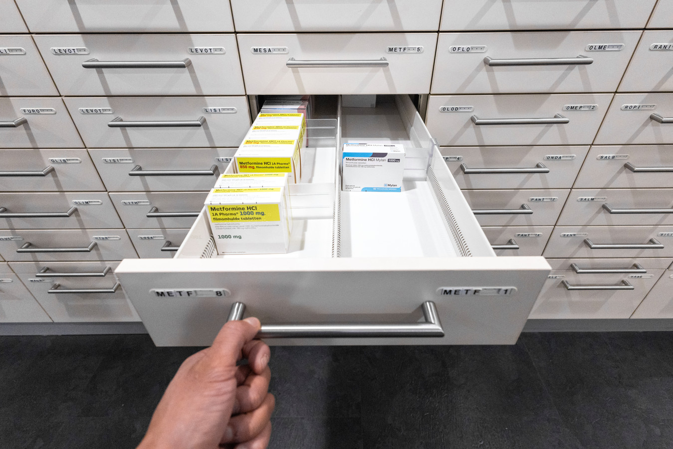 Hoe voelen patiënten het geneesmiddelentekort? “Ik halveer nu zelf mijn ...