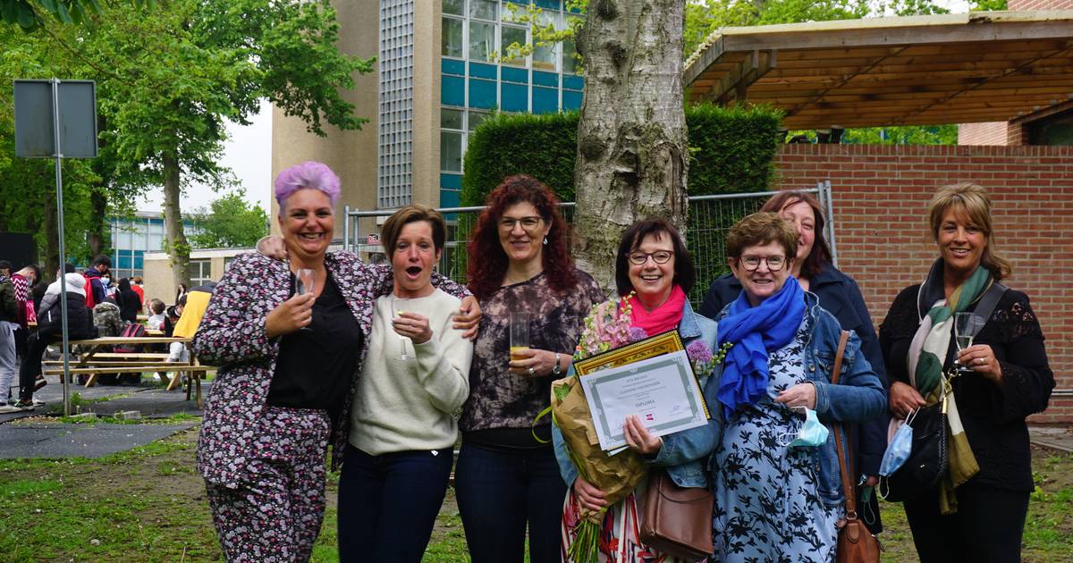 Poetsvrouw van KTA gaat na 44 jaar met pensioen: “Het zwaarste werk ...