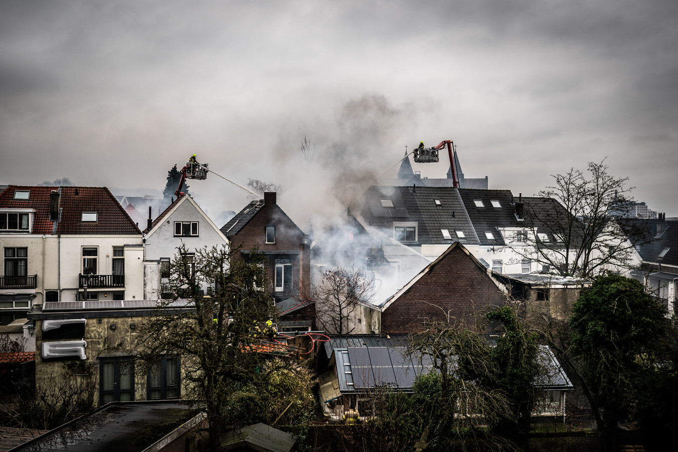 Tijdelijk huis voor bijna alle slachtoffers grote brand in Arnhem ...