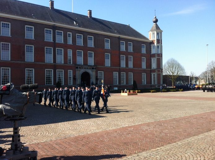 Beatrix brengt bezoek aan KMA in Breda | Breda | bndestem.nl