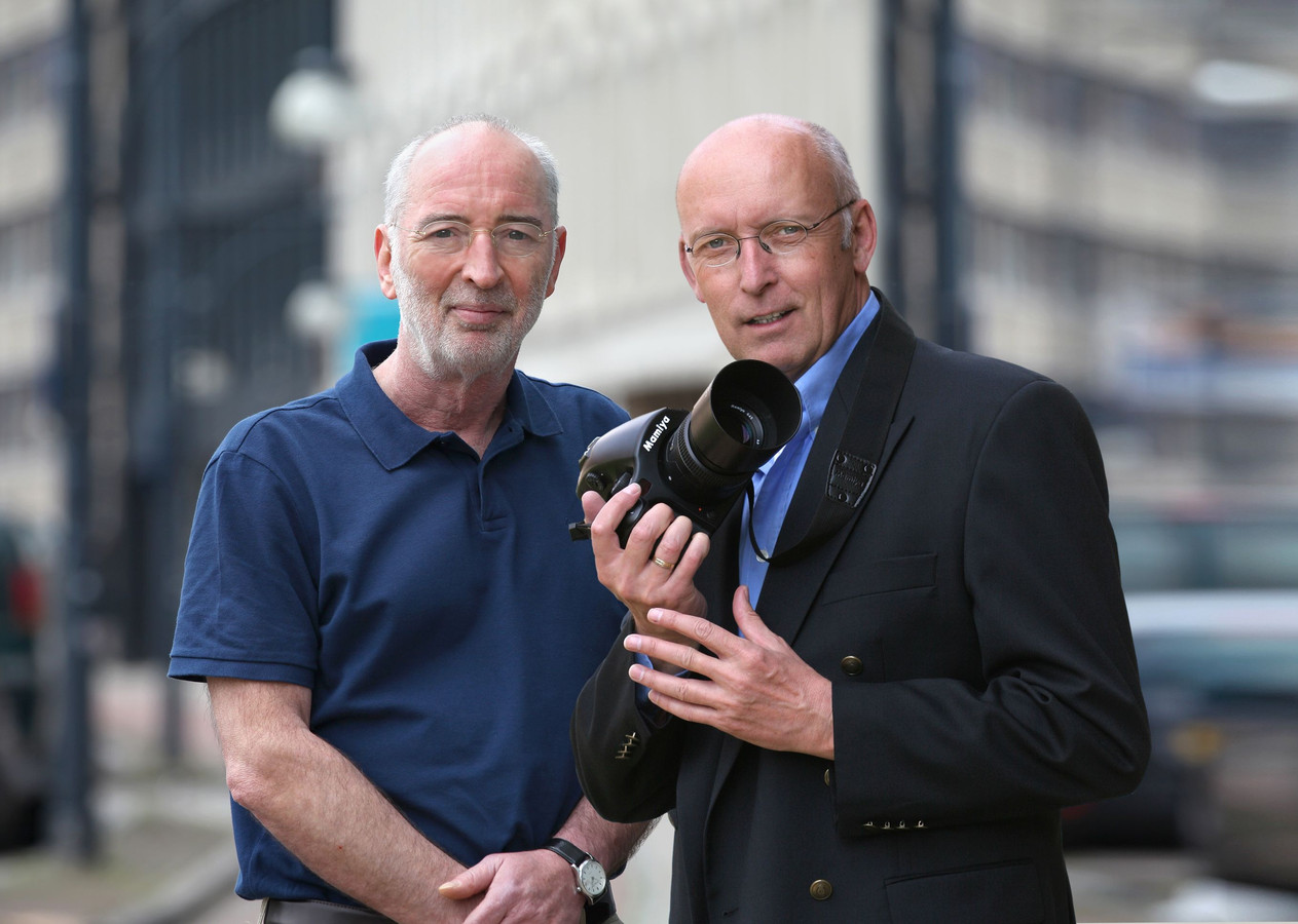 Ernemmers luiden 2020 in met kalender van opgeofferd Arnhem | Foto | AD.nl