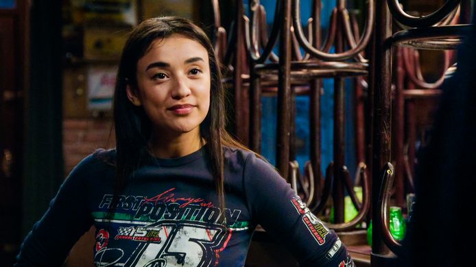 ‘Familie’-actrice Cyra Gwynth dropt drie nieuwe nummers | Muziek | hln.be