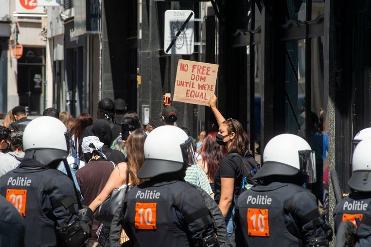 VN-Comité tegen Foltering tikt België op vingers: buitensporig geweld ... VN-Comité tegen Foltering tikt België op vingers: buitensporig geweld ...