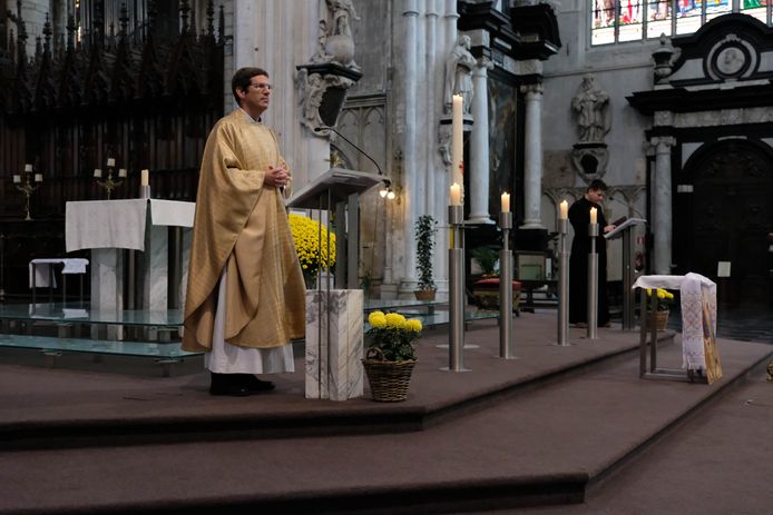 Mechelaars bidden voor slachtoffers van de oorlog in Oekraïne ...