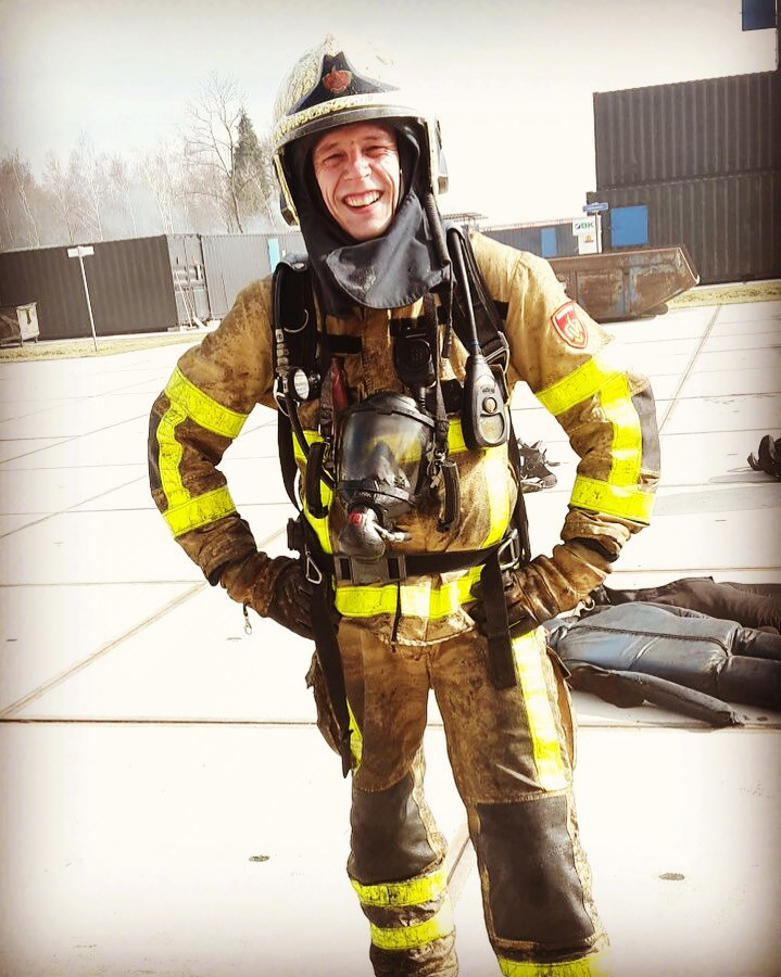 Brandweerman Jorn zag op zijn werk hoe snel de brand bij Karwei zich ...