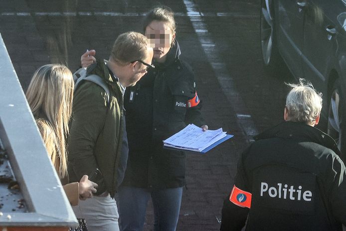 IN BEELD. Familie woont urenlange reconstructie van moord op kleuter ...