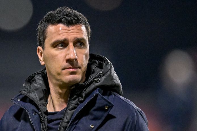 Maarten Martens, beloftencoach bij AZ met paars-wit bloed: “Die shirts ...