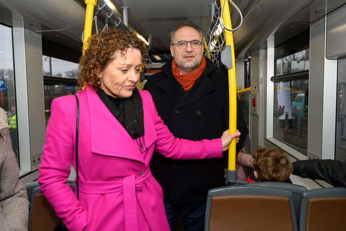 Stokoude PCC-trams kunnen stilaan met pensioen: Antwerpen neemt ...