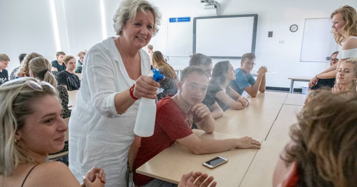 Tropenrooster op meeste middelbare scholen in Zeeland | Zeeuws nieuws ...