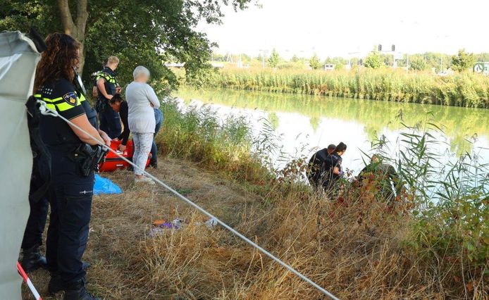 Overleden man gevonden in Zuid-Willemsvaart bij Den Bosch, misdrijf ...